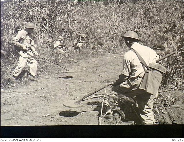 NOEMFOOR ISLAND, DUTCH NEW GUINEA. 1944-11-10. MEMBERS OF NO. 3 BOMB ...
