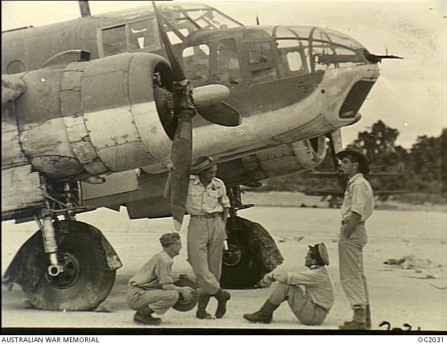NEW GUINEA. C. 1944. CREW OF AN AUSTRALIAN BUILT BEAUFORT BOMBER ...