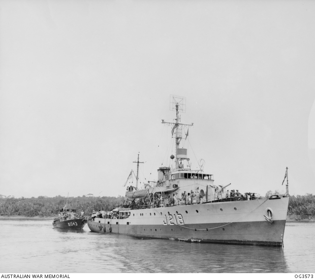 KUCHING, SARAWAK. 1945-09-18. THE RAN CORVETTE J218 HMAS KAPUNDA MOORED ...
