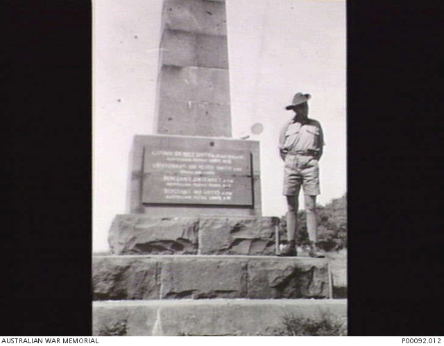 DARWIN, NT. 1940. MEMORIAL TO THE FIRST AEROPLANE FLIGHT TO AUSTRALIA ...