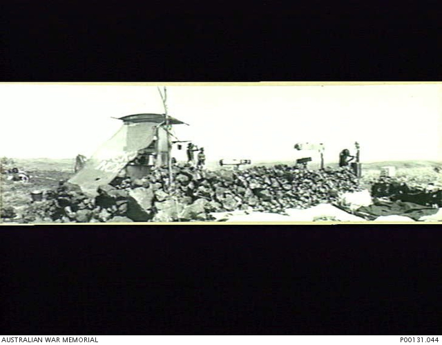 NEAR ROUGH RANGE, WESTERN AUSTRALIA, OCTOBER 1952. THE FINISHED HILLTOP ...
