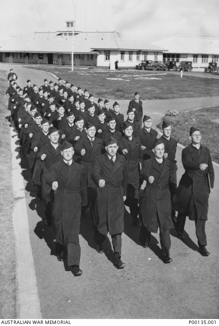 POINT COOK, VICTORIA, 1939-09 N0. 26 PILOTS' COURSE. | Australian War ...