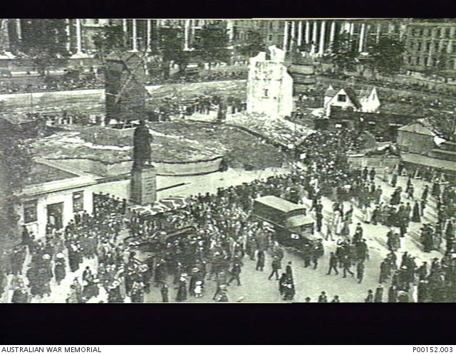 LONDON, ENGLAND, 1918. VIEW OF TRAFALGAR SQUARE TAKEN DURING THE 'FEED ...