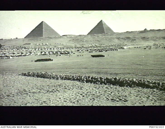 CAIRO, EGYPT, WWI. PART OF MENA CAMP SHOWING THE PYRAMIDS IN THE ...