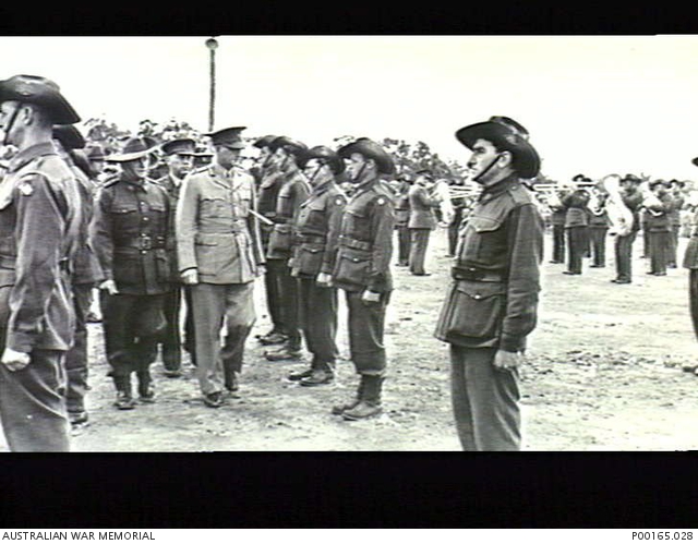 NORTH RYDE, NSW, WWII. MAJOR-GENERAL LESLIE ELLIS BEAVIS INSPECTING 3 E ...