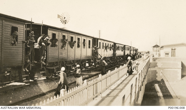 NEW ZEALAND TROOP TRAIN AT BANAH, EGYPT. | Australian War Memorial