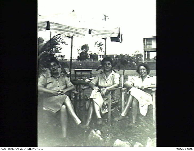 DARWIN, NT, 1945. SWITCHBOARD OPERATORS FROM THE AUSTRALIAN WOMEN'S ...