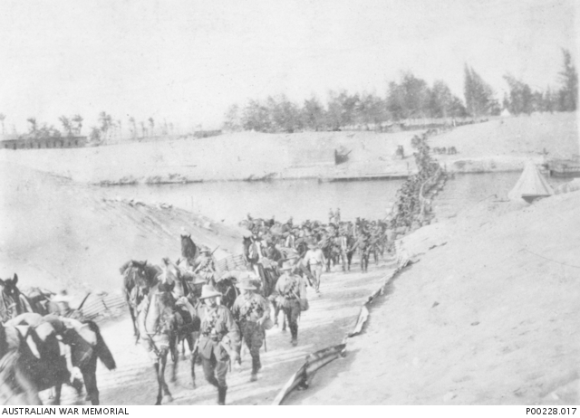 The 9th Light Horse Regiment crossing the Suez Canal. | Australian War Memorial