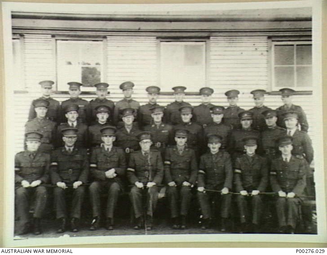 POSSIBLY BONEGILLA, NEAR ALBURY, NSW. C 1944. GROUP PORTRAIT, POSSIBLY ...