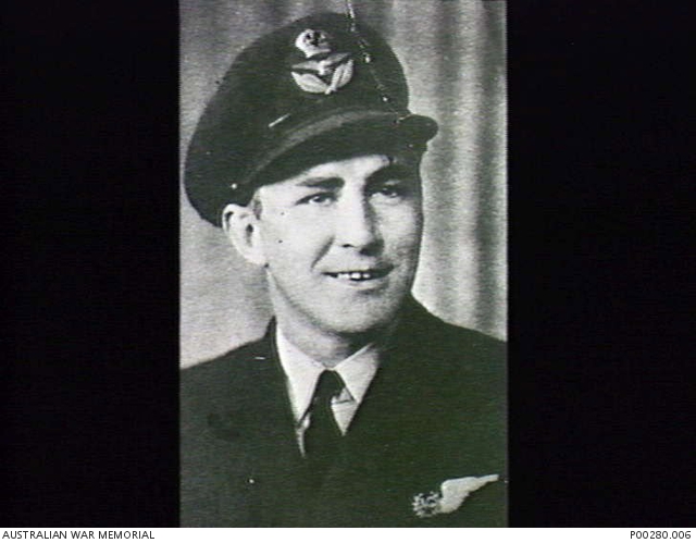 418931 FLIGHT LIEUTENANT E.C. (CHARLES) ELLIS RAAF. FLIGHT LIEUTENANT ...