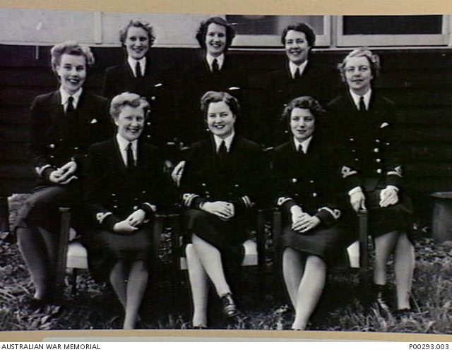 Outdoor group portrait of officers of the Women’s Royal Australian ...