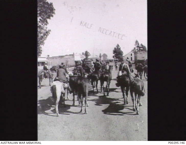 SOUTH AFRICA, ORANGE FREE STATE, C 1900. BRITISH MOUNTED INFANTRY ...