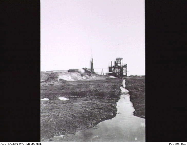 SOUTH AFRICA. C 1900. LOCATION POSSIBLY KIMBERLEY. MINE BUILDINGS WITH ...