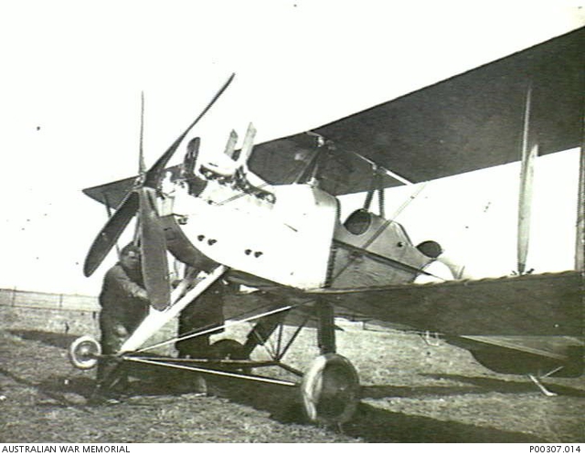 A BRITISH RE7 AIRCRAFT. DEVELOPED FROM THE EARLY RE (RECONNAISSANCE ...