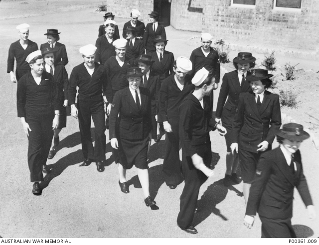 UNITED STATES SAILORS AND WRANS PERSONNEL PERSONNEL COMING OFF WATCH ...