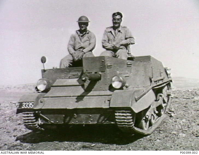 WWII TROOPS BEING TRAINED TO OPERATE A BREN GUN CARRIER | Australian ...