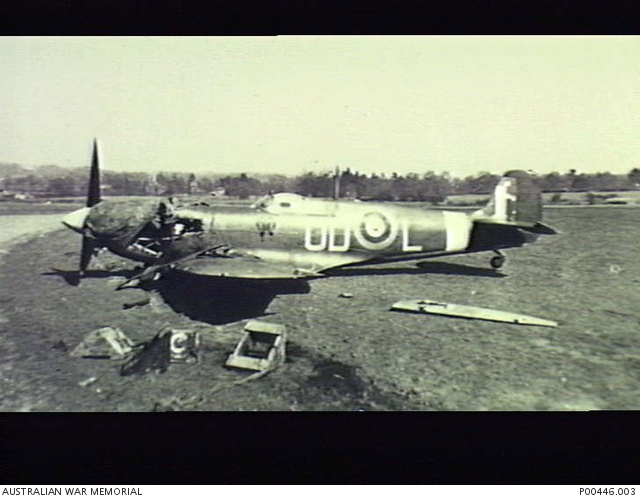 KENLEY, ENGLAND, WWII. NO. 452 SQUADRON RAAF DAMAGED SPITFIRE AIRCRAFT ...