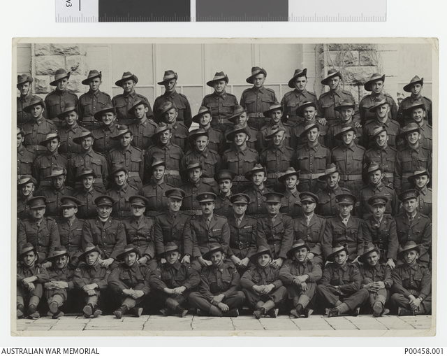 PALESTINE, 1942 - 02 - 17. A GROUP PHOTOGRAPH OF MEMBERS OF THE 2/6TH ...