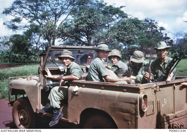 MEMBERS OF 1ST AUSTRALIAN TASK FORCE MOBILE ADVISORY TEAM WITH OC OF ...