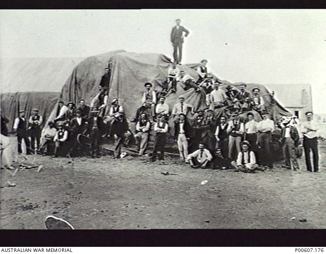 MAFEKING, SOUTH AFRICA, C. 1900. MEMBERS OF THE PROTECTORATE REGIMENT ...