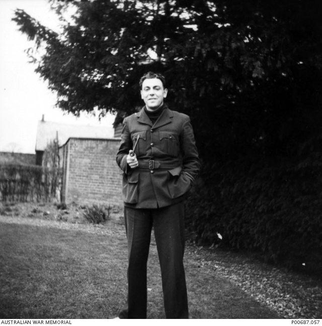 ENGLAND, 1944-03/04. FLIGHT LIEUTENANT TED CLIFTON, RAAF. (PHOTOGRAPHER ...