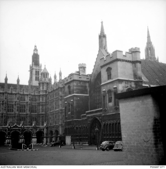 LONDON, ENGLAND, 1944-03/04. HOUSES OF PARLIAMENT, WESTMINSTER ...