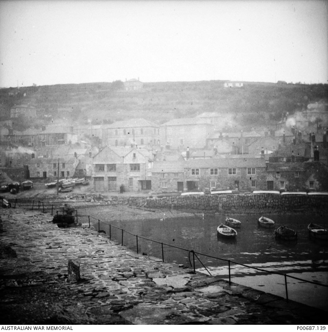 MOUSEHOLE, CORNWALL, ENGLAND, 1944-11. HARBOUR AND VILLAGE ...