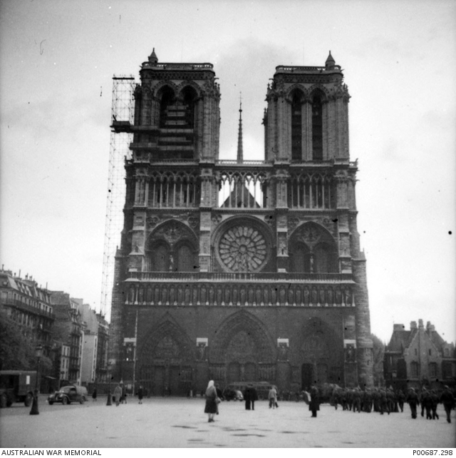 PARIS, FRANCE, 1945-03/04. FRONT VIEW OF NOTRE DAME CATHEDRAL (116.2 ...