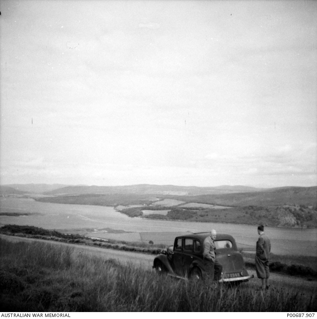 SCOTLAND, 1945-08. MR. WATT AND MR. DENMAN BESIDE CAR OVERLOOKING ...