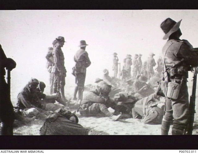Cairo, Egypt. 6 January 1915. Australian soldiers in a dust storm ...