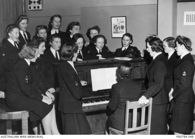 Petty Officers with the Women's Royal Australian Naval Service (WRANS ...