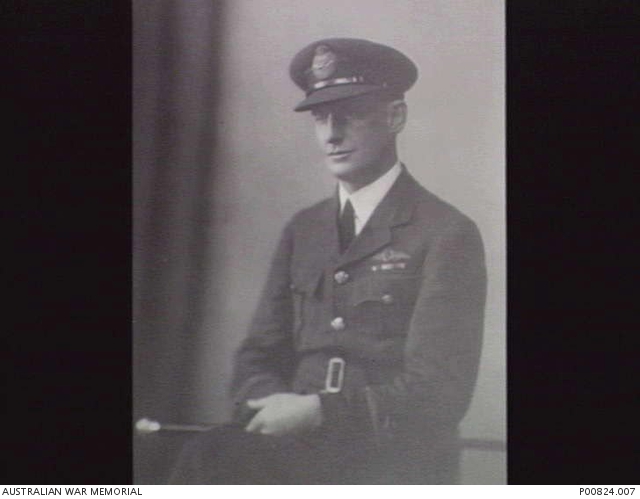 PORTRAIT OF FLYING OFFICER GEORGE HENRY KINDRED, RAAF. 1939-1945 WAR ...