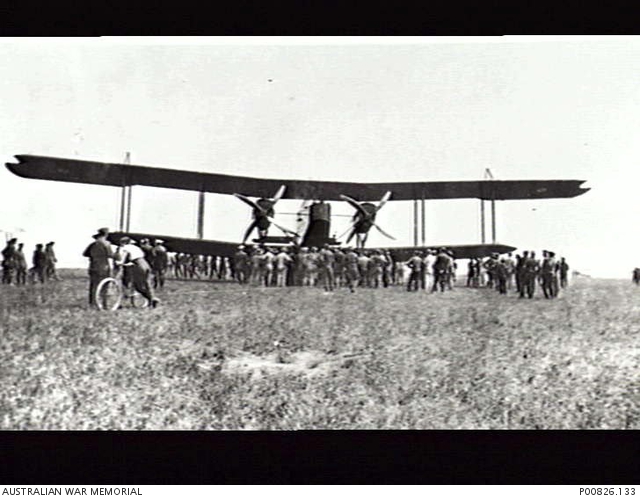 UNITED KINGDOM. C. 1918. A FORWARD VIEW OF A HANDLEY PAGE TYPE 0/400 ...