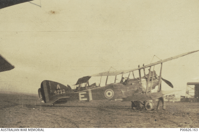 UNITED KINGDOM. C. 1918. A STARBOARD VIEW OF A ROYAL AIRCRAFT FACTORY ...