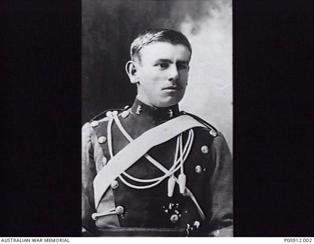 STUDIO PORTRAIT OF AN UNKNOWN TROOPER OF THE ROYAL NEW SOUTH WALES ...