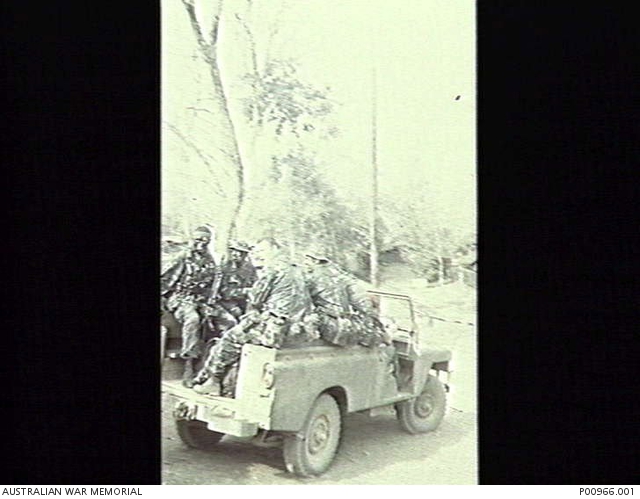 NUI DAT, SAS HILL, SOUTH VIETNAM. 1971-02. PATROL ?, 'F' TROOP, 2 ...