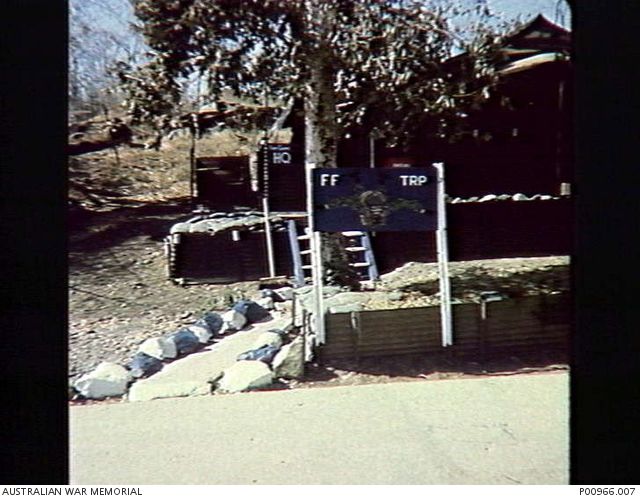 NUI DAT, SAS HILL, SOUTH VIETNAM. 1971. HUTCHI, 2ND LIEUTENANT BRIAN ...