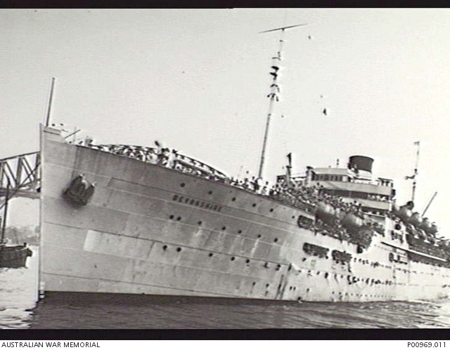 SYDNEY, NSW. 1952-02-03. 1 BATTALION, THE ROYAL AUSTRALIAN REGIMENT ...