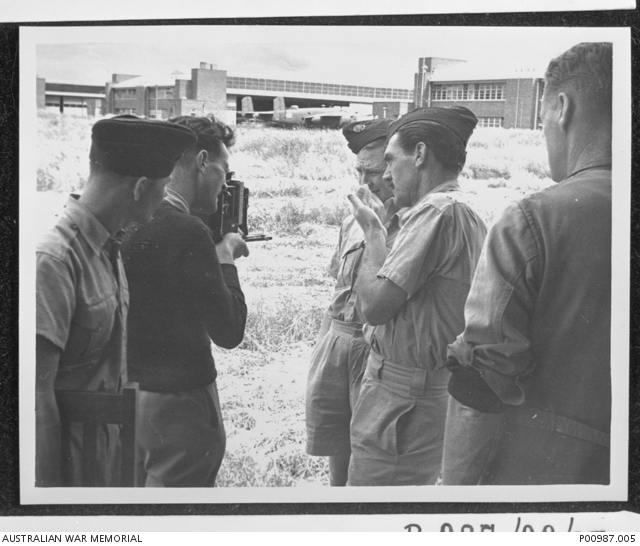 Participants in No. 6 Photographers Course, RAAF, testing a camera in ...