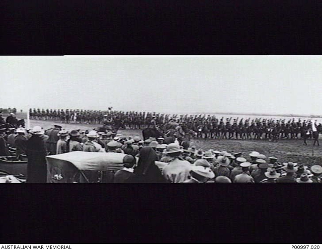 BULFORD, ENGLAND. 1916-09-27. MEMBERS OF THE AUSTRALIAN LIGHT HORSE ...