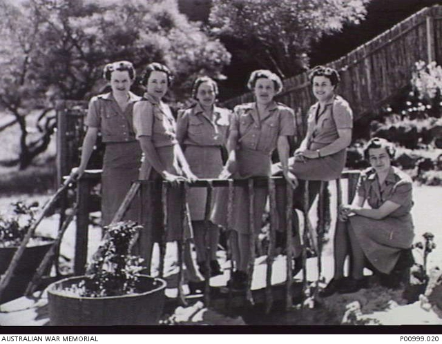 Group portrait of Women’s Royal Australian Naval Service (WRANS ...