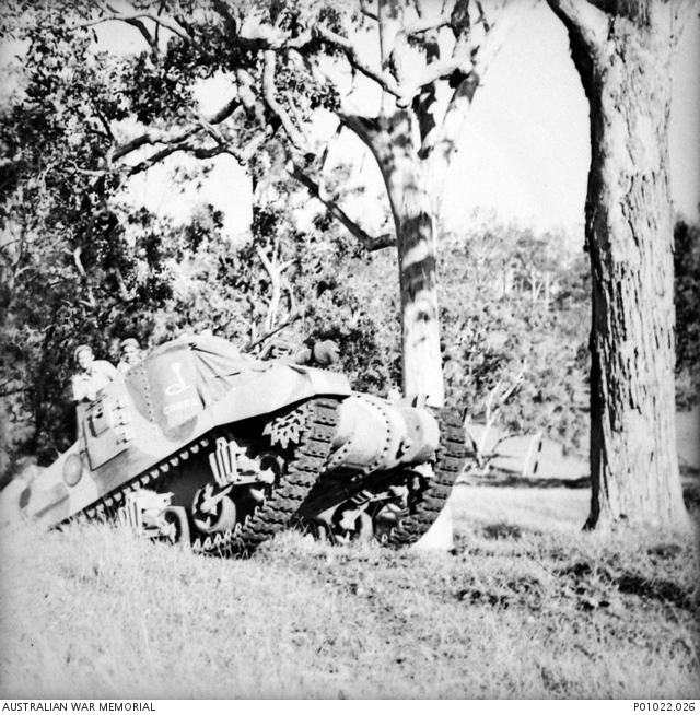 NSW OR QLD, 1942. A GENERAL GRANT M3 MEDIUM TANK OF 2/4TH ARMOURED ...