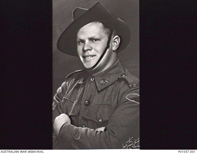 PORTRAIT OF GUNNER PETER SMITH, ROYAL AUSTRALIAN ARTILLERY, 8 DIVISION ...