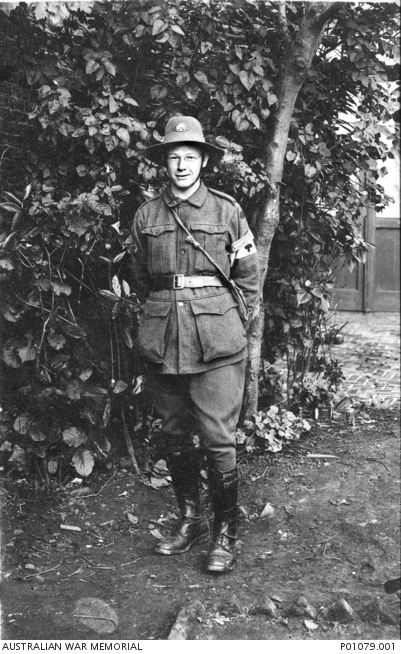 PORTRAIT OF HECTOR MORGAN MCLEAN, 9TH FIELD AMBULANCE, 1ST AIF. (DONOR ...