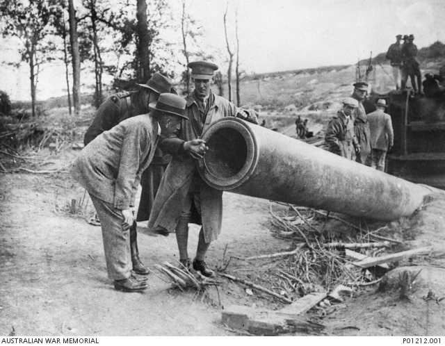 FRANCE. 1918-08. AUSTRALIAN PRIME MINISTER WILLIAM MORRIS (BILLY ...