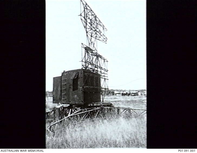TARAKAN, BORNEO. 1945. LIGHT WEIGHT AIR WARNING (LW/AW) RADAR UNIT OPERATED AS A FIGHTER ...