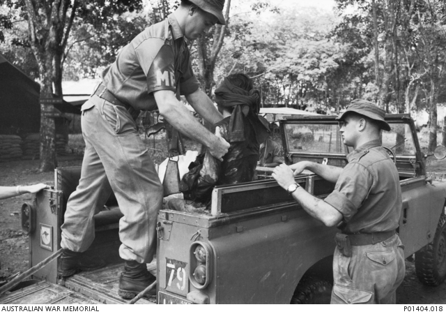Men of Detachment 1 Division Intelligence Unit at the 1st Australian ...