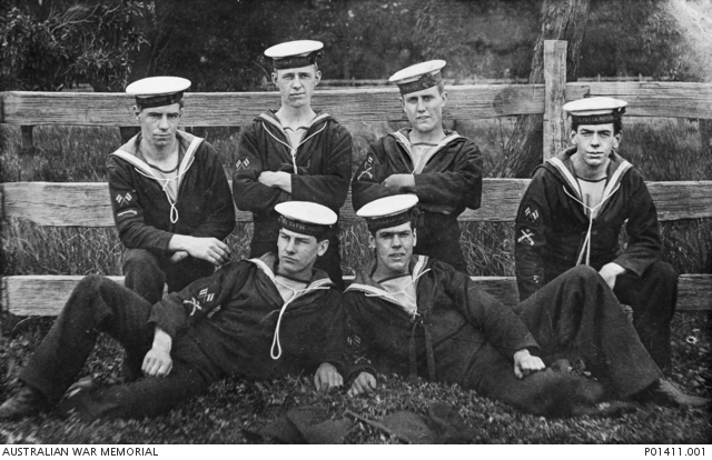 MELBOURNE, VIC. C. 1913. PORTRAIT OF SIX MEMBERS OF THE ROYAL ...