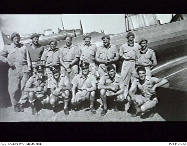 C. 1942. OFFICERS OF THE 2/7TH AUSTRALIAN ARMOURED REGIMENT. LEFT TO ...