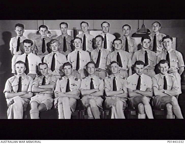 BRISBANE, QLD. 1944. GROUP PORTRAIT OF RAAF PERSONNEL AT THE CENTRAL ...
